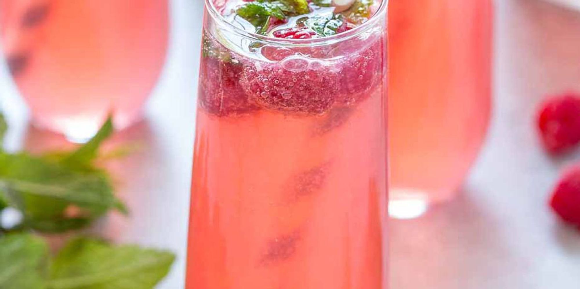 Skinny Raspberry Coconut Mojitos - My Recipe Magic