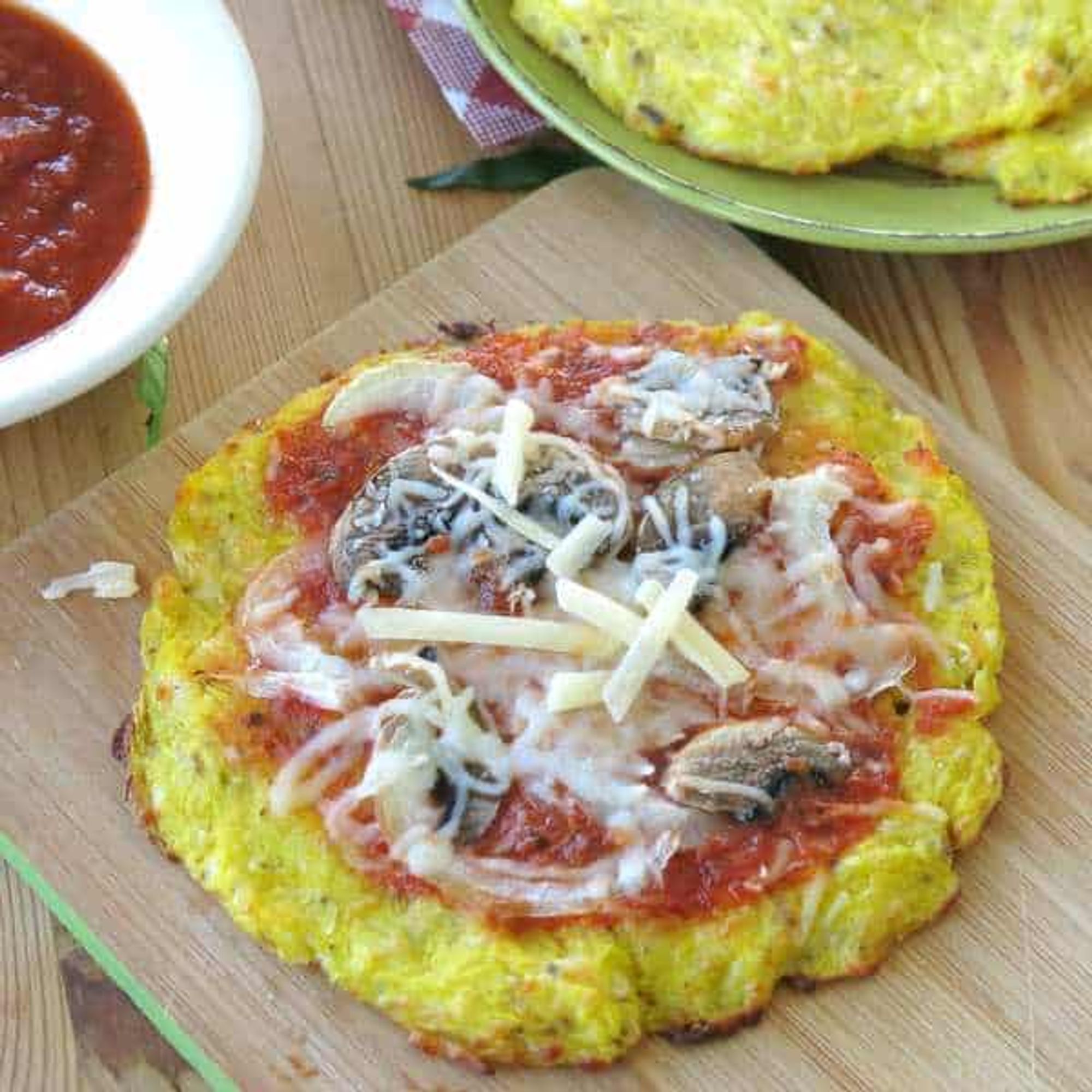 Spaghetti Squash Pizza Crust Recipe The Dinner Mom My Recipe Magic